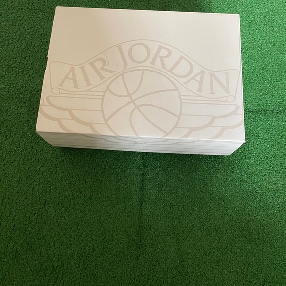 Jordan | Shoes | Air Jordan Og Chicago Retro 2s | Poshmark